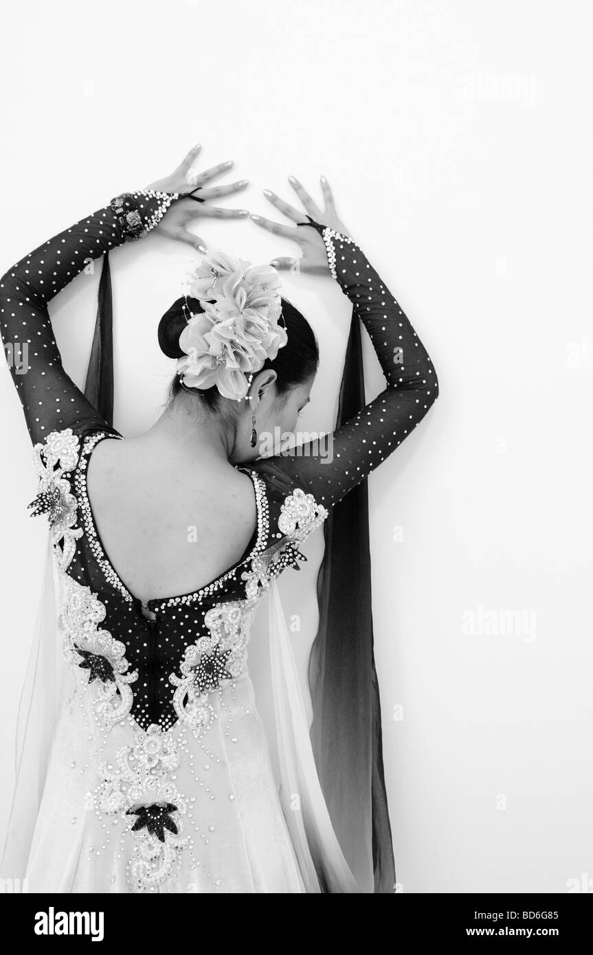 A traditional Kazakh lady dancer Stock Photo - Alamy