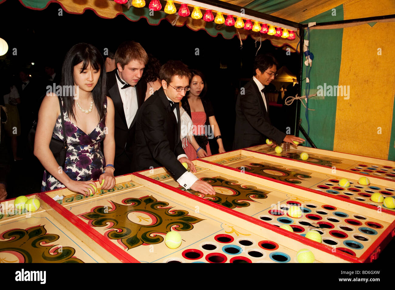 Fairground stall balls hi-res stock photography and images - Alamy