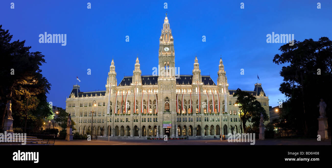 Neues rathaus vienna hi-res stock photography and images - Alamy