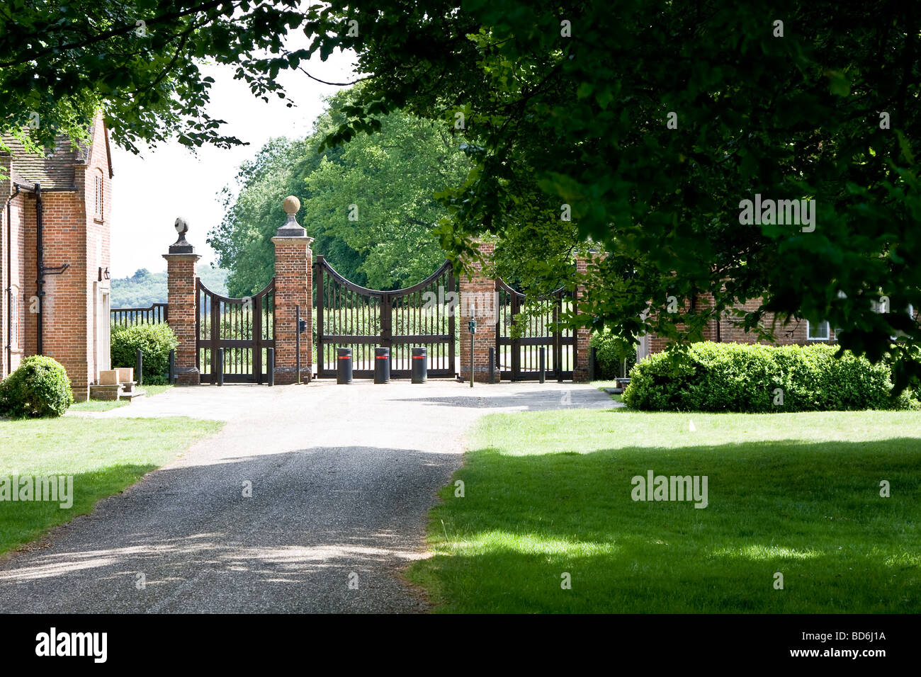 The main gates to Chequers, Buckinghamshire, the country residence of ...