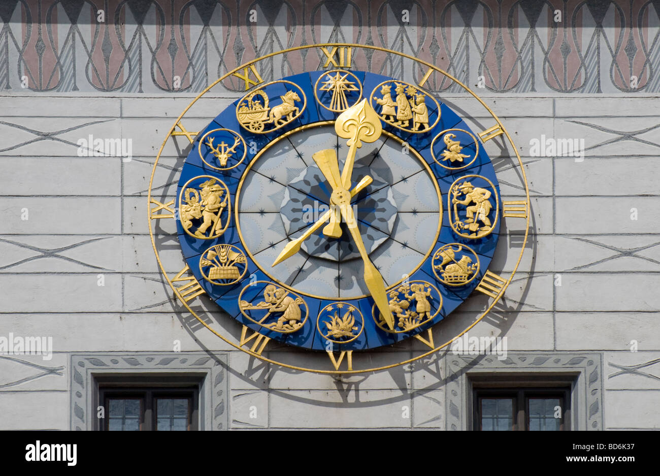 Altes rathaus clock tower hi-res stock photography and images - Alamy