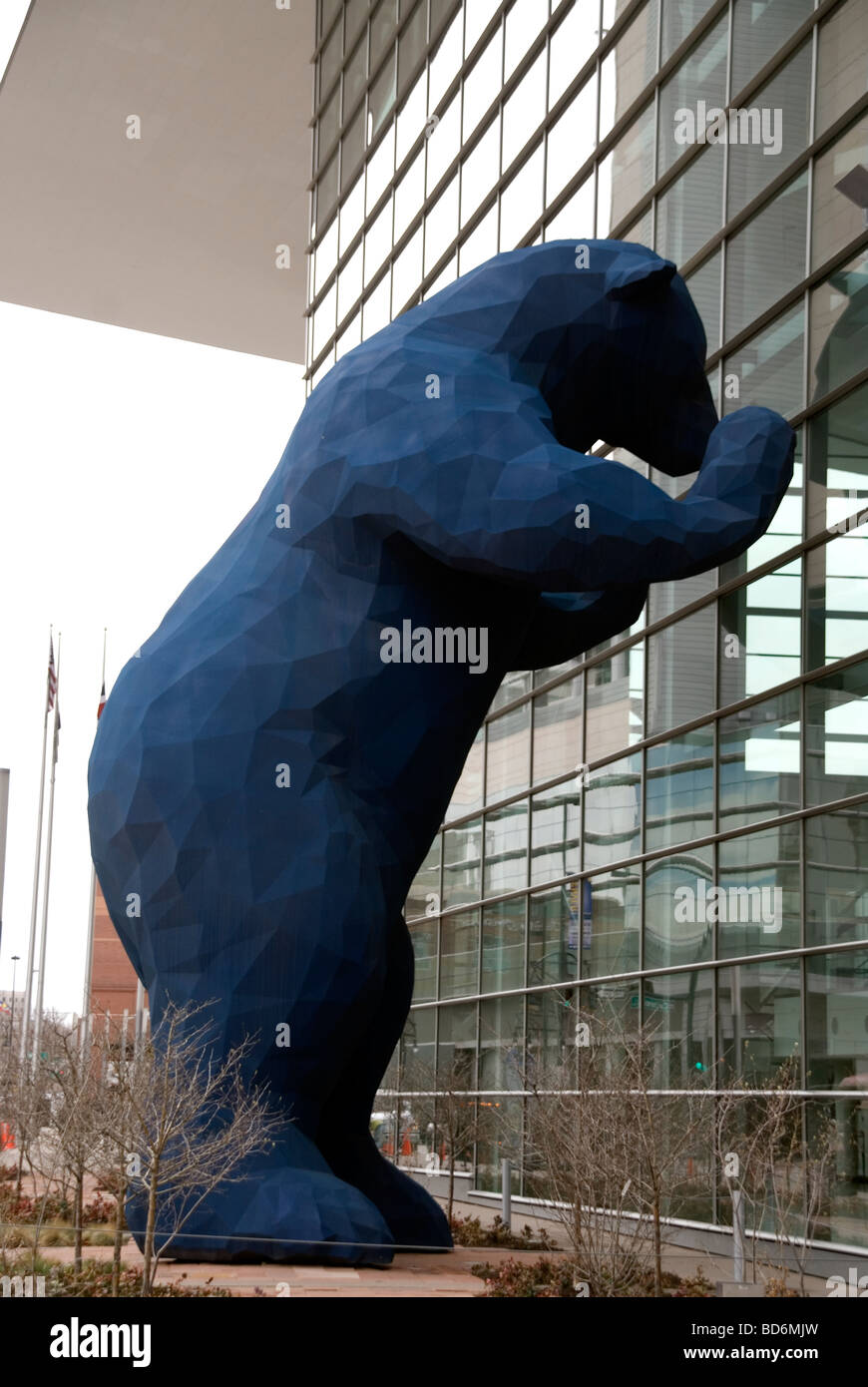 A statue of the Democrat Bear looking into the Denver convention center ...