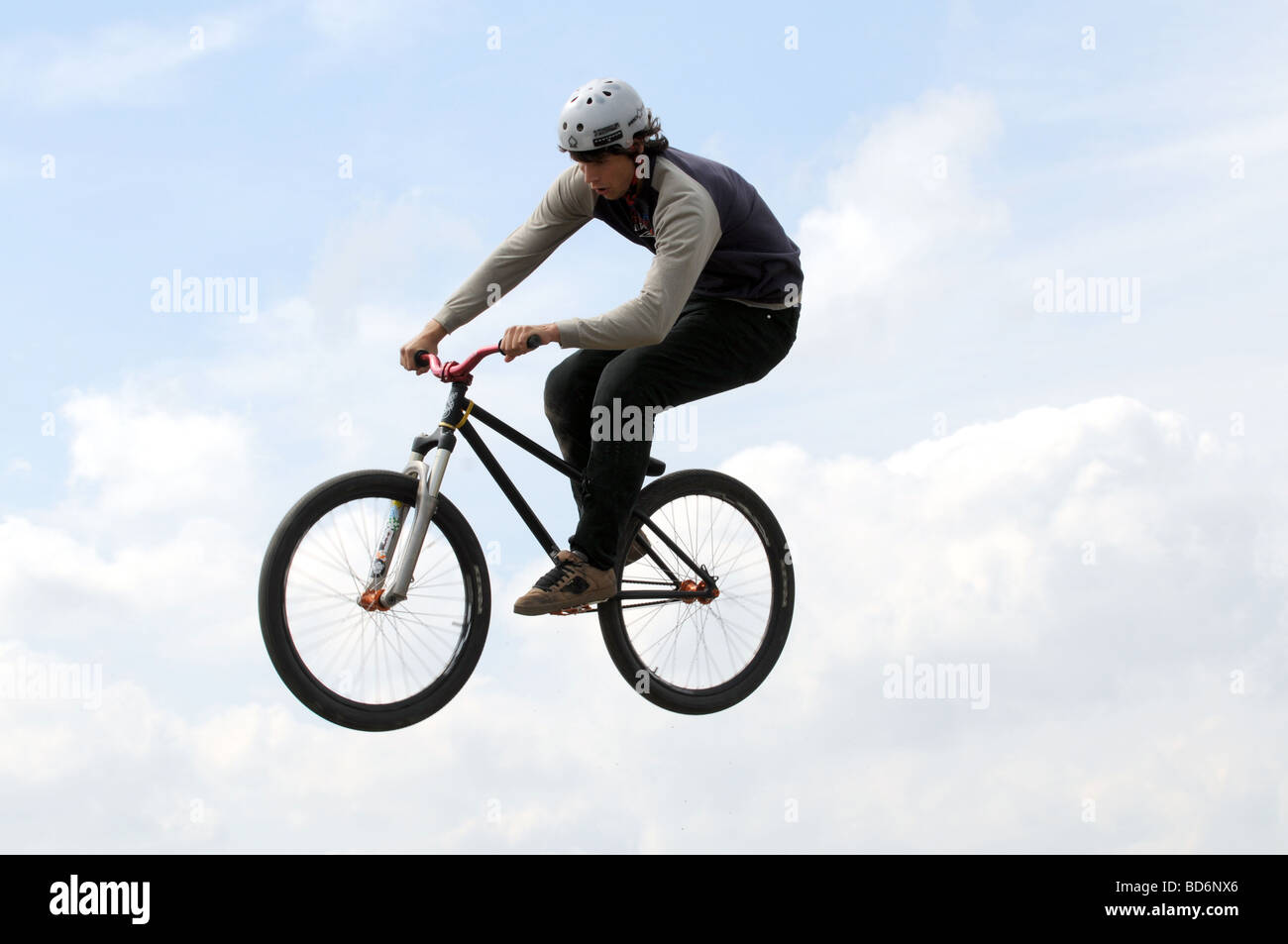 Perform tricks bike hi-res stock photography and images - Alamy