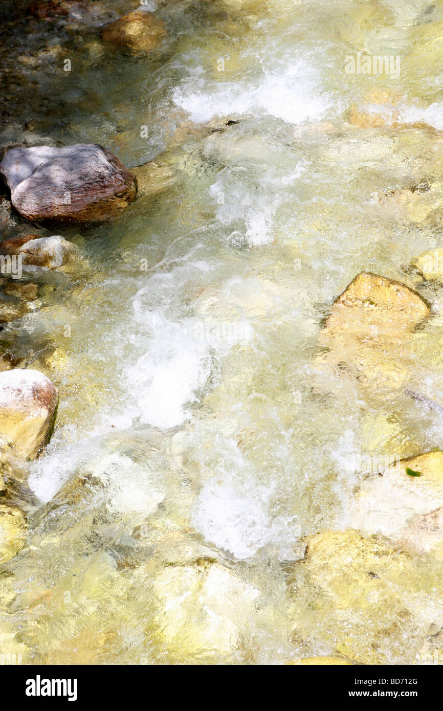 Cascading rock bubbling rock water hi-res stock photography and images - Alamy