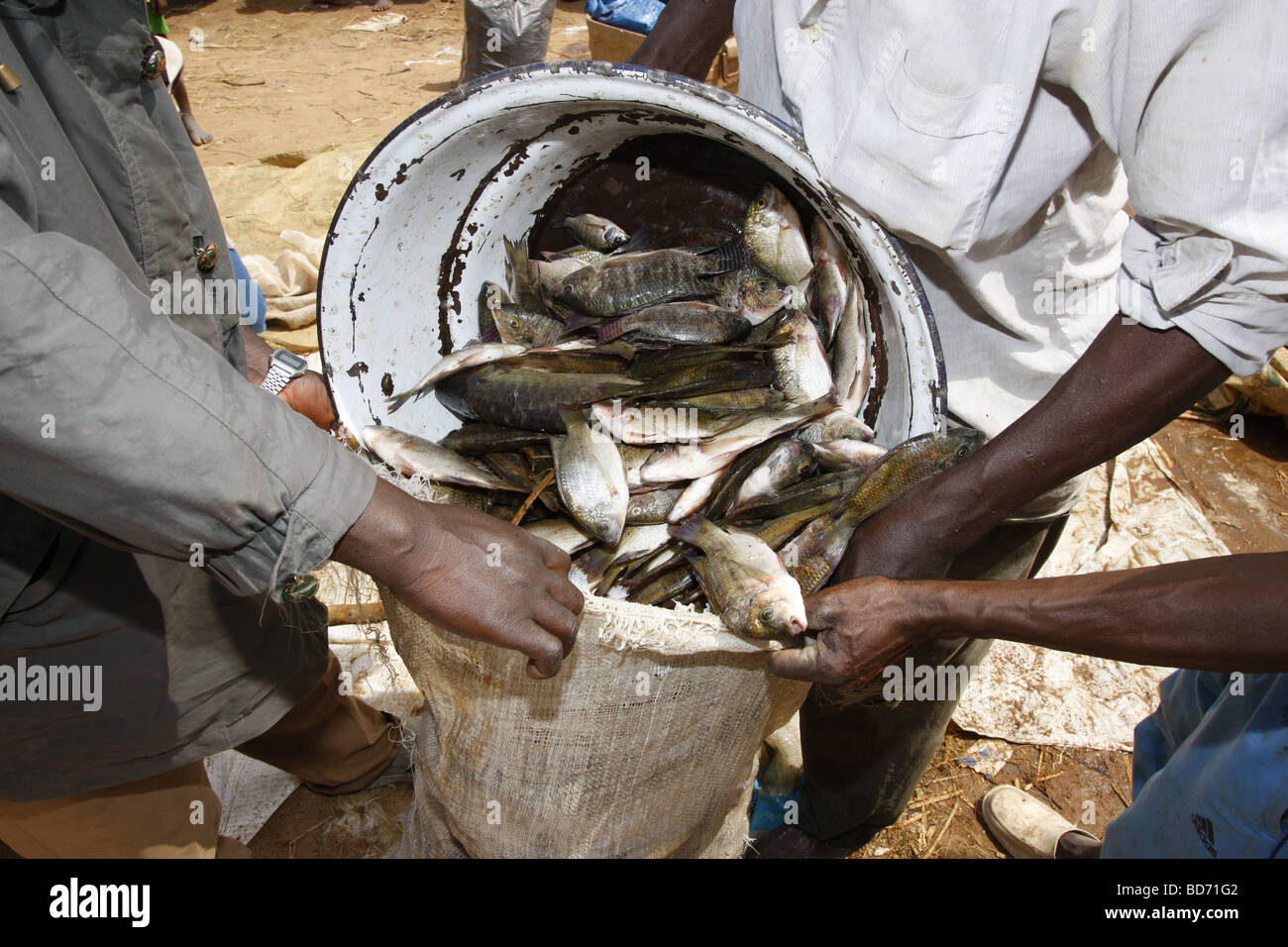 Indigenous fishermen africa hi-res stock photography and images - Alamy