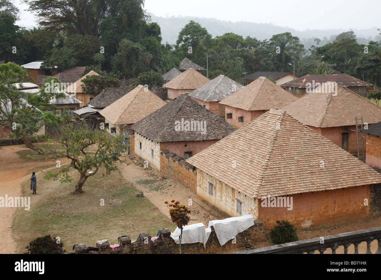 People courtyard topview hi-res stock photography and images - Alamy