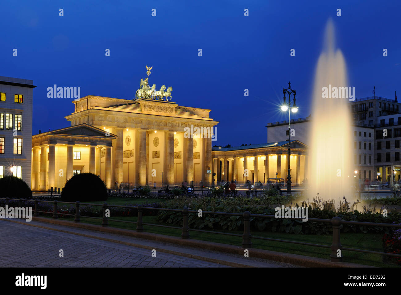 Berühmter platz hi-res stock photography and images - Alamy