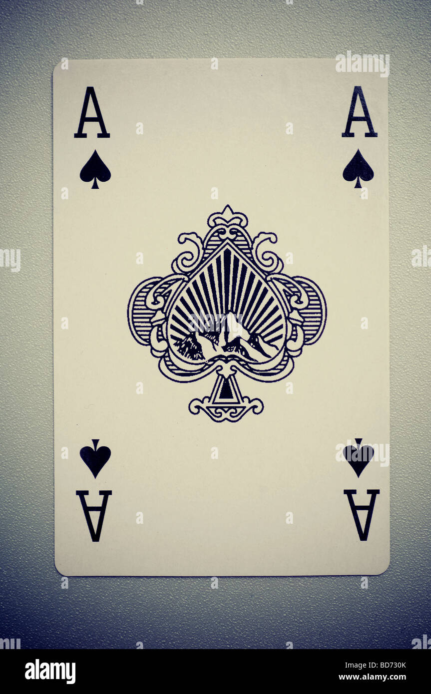 Ace of spades playing card hi-res stock photography and images - Alamy