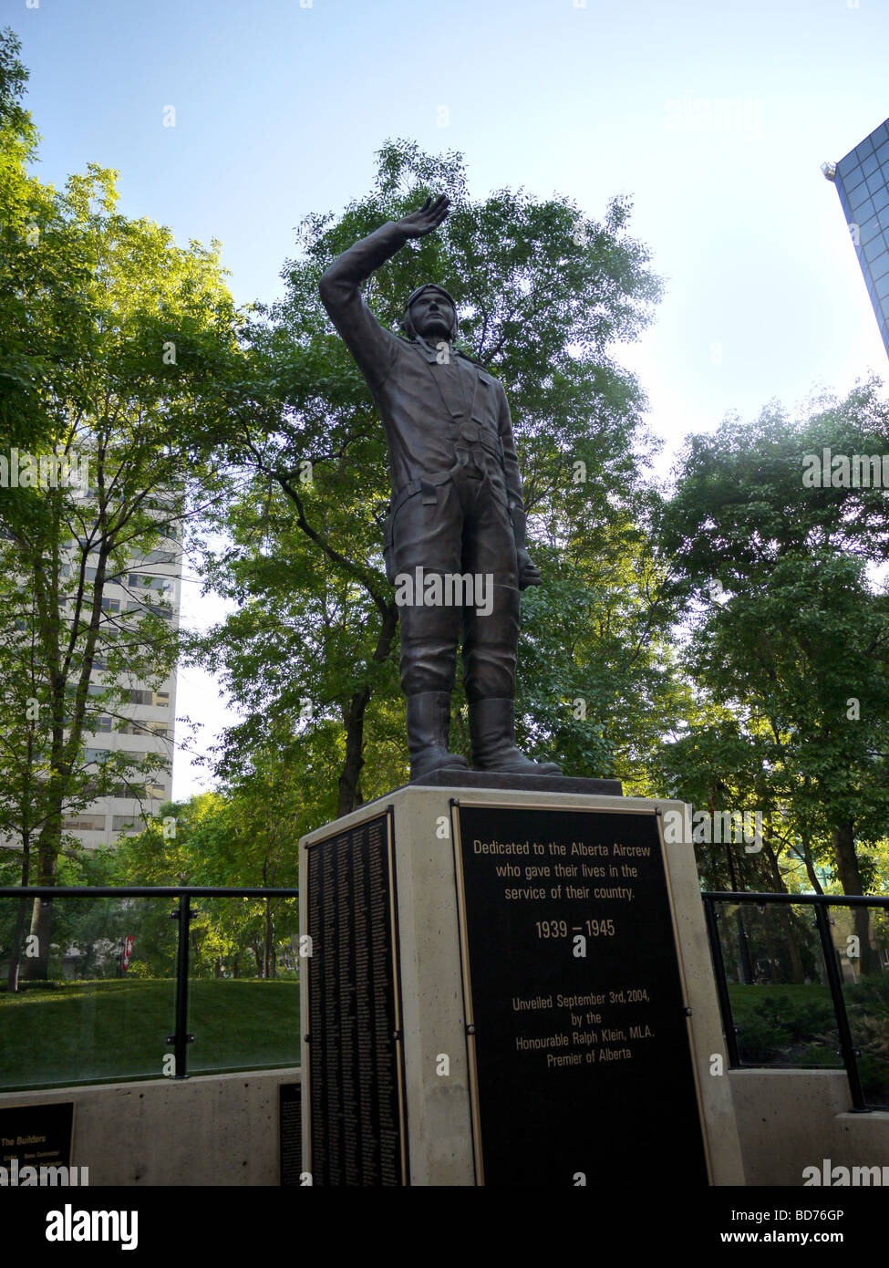 Monument to the Airmen who fought and died in WW1 and WW2. Calgary is ...