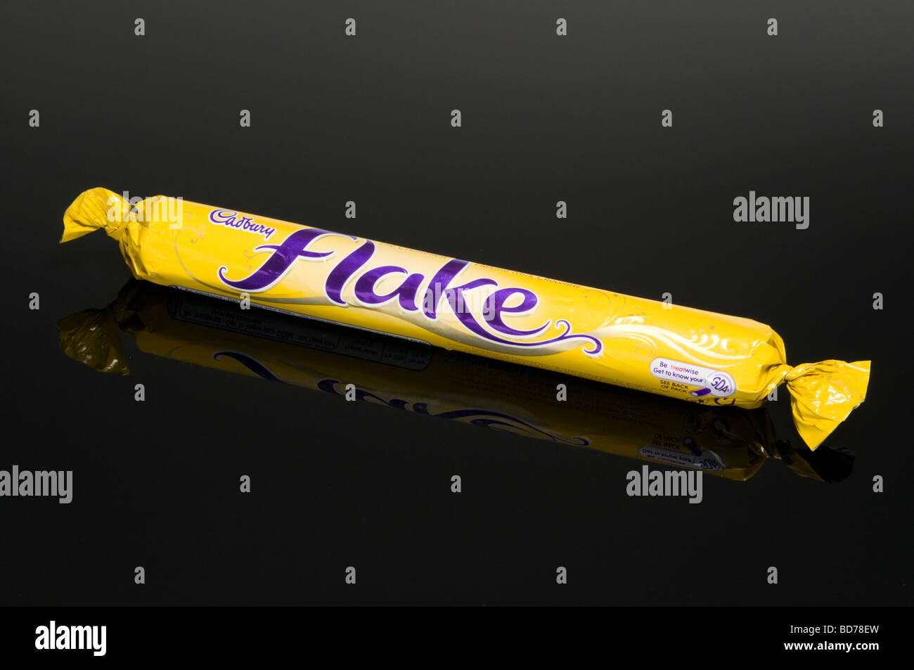 Flake chocolate hi-res stock photography and images - Alamy