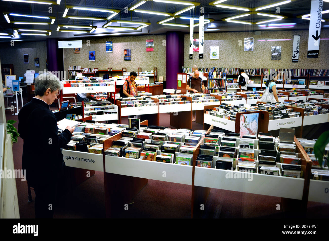 Library public paris hi-res stock photography and images - Alamy