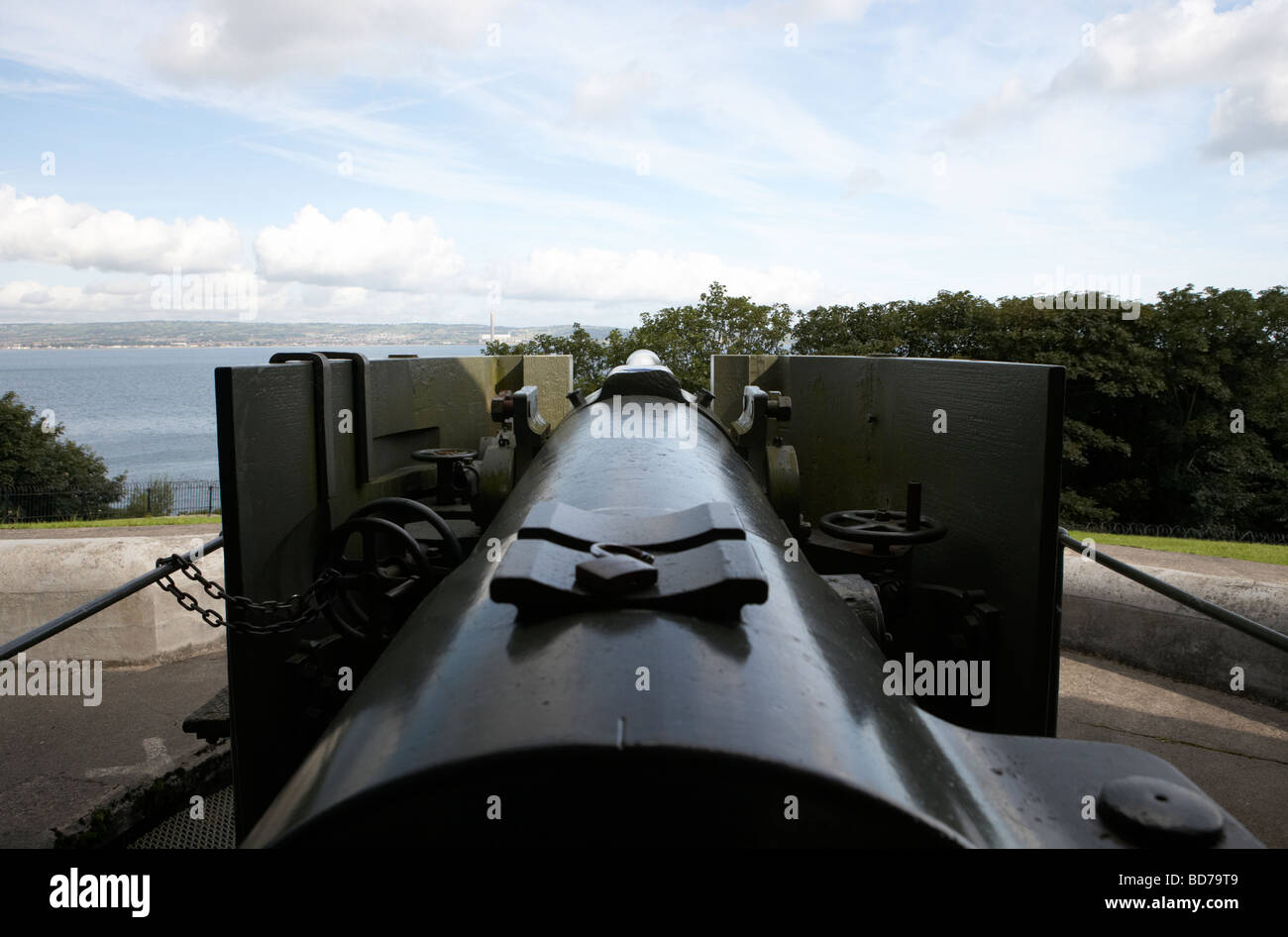 Breech loading gun hi-res stock photography and images - Alamy