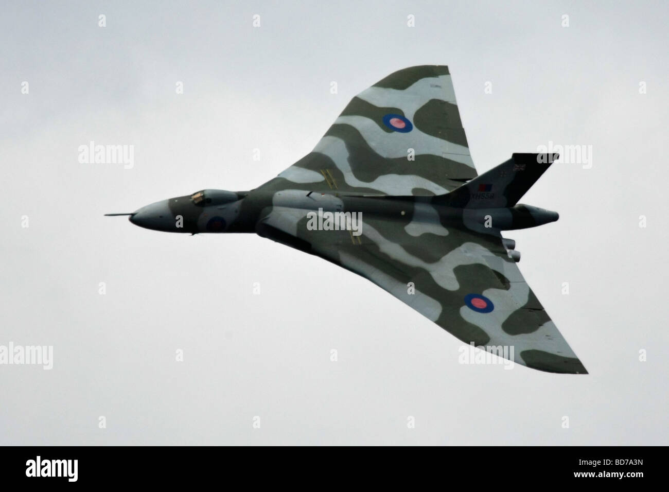 Avro Vulcan jet bomber in flight Stock Photo - Alamy