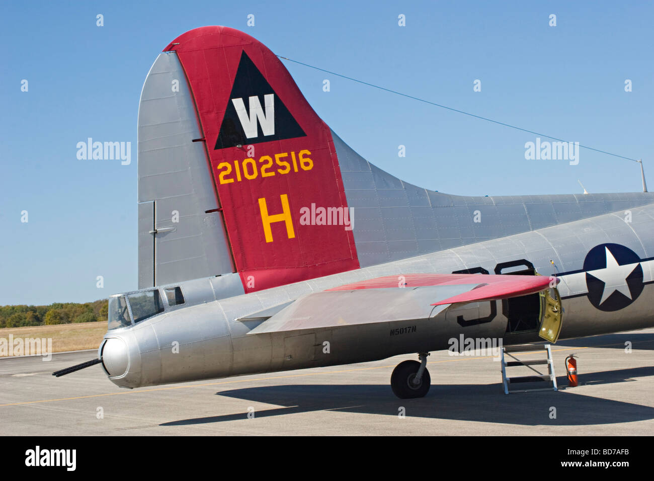 Ww2 us machine gun hi-res stock photography and images - Alamy