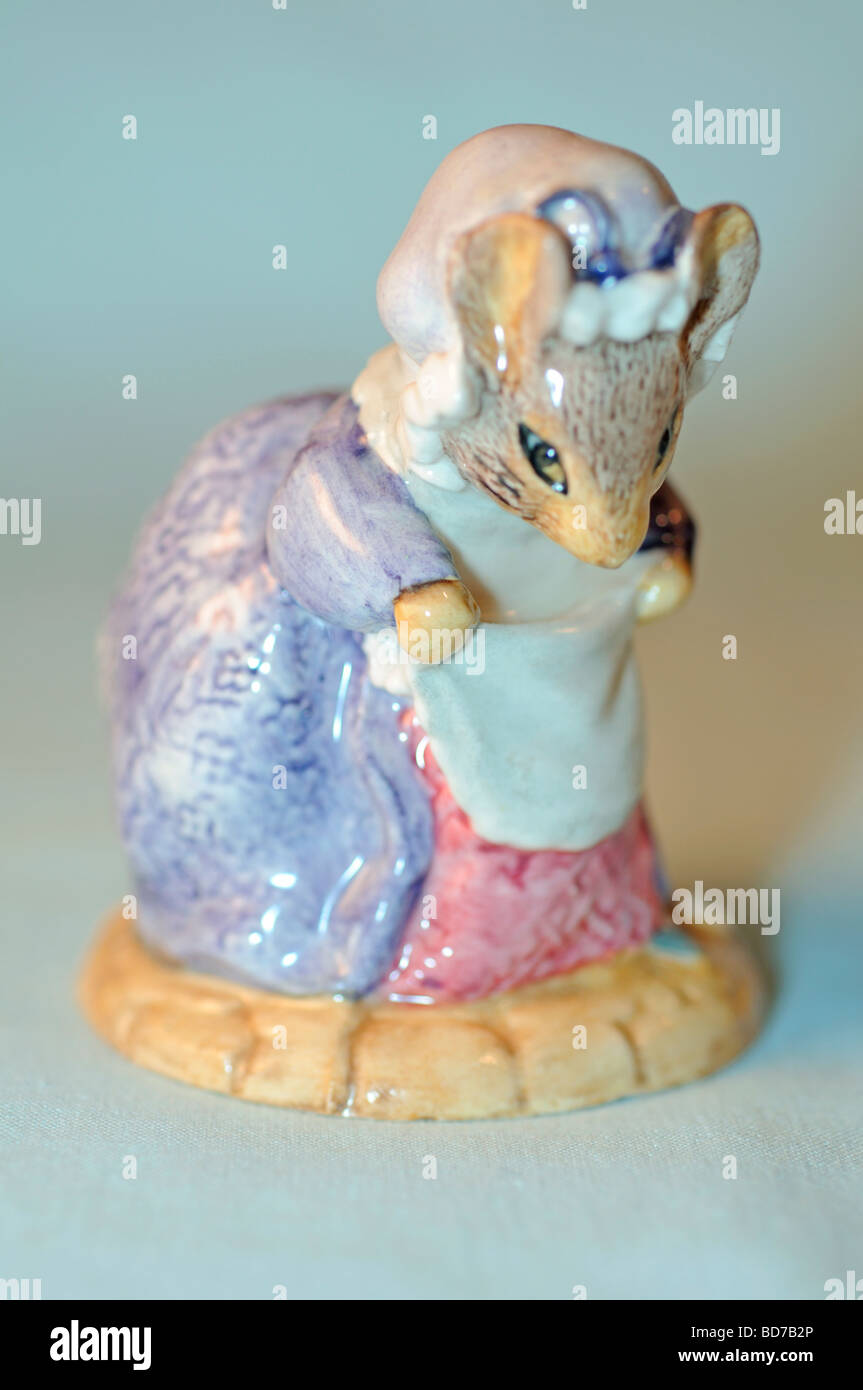 Lady Mouse made a curtsy - Beatrix Potter - Royal Doulton Peter Rabbit ...
