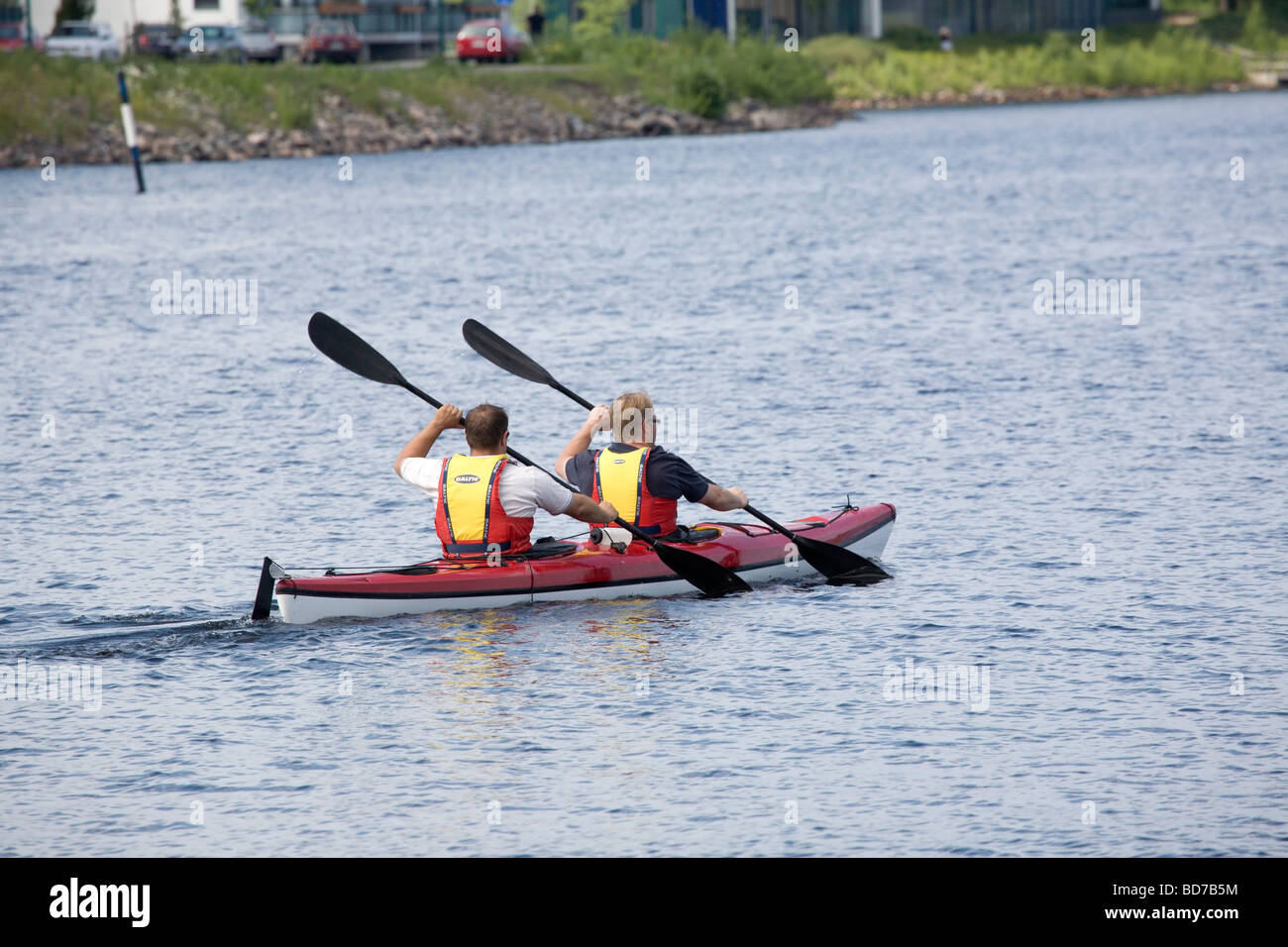 Men kayaking hi-res stock photography and images - Alamy