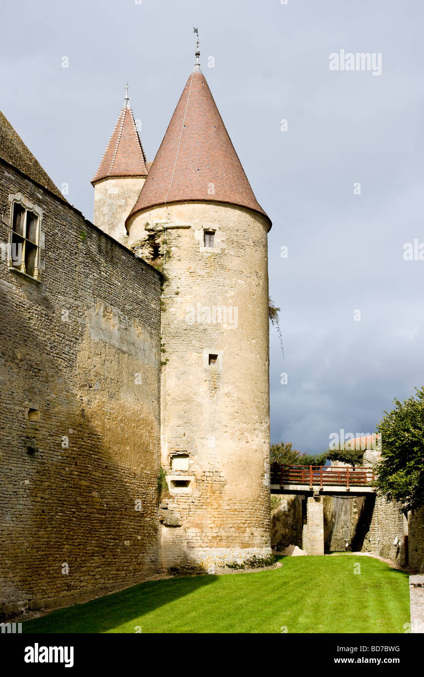 French burgundian medieval architecture hi-res stock photography and ...