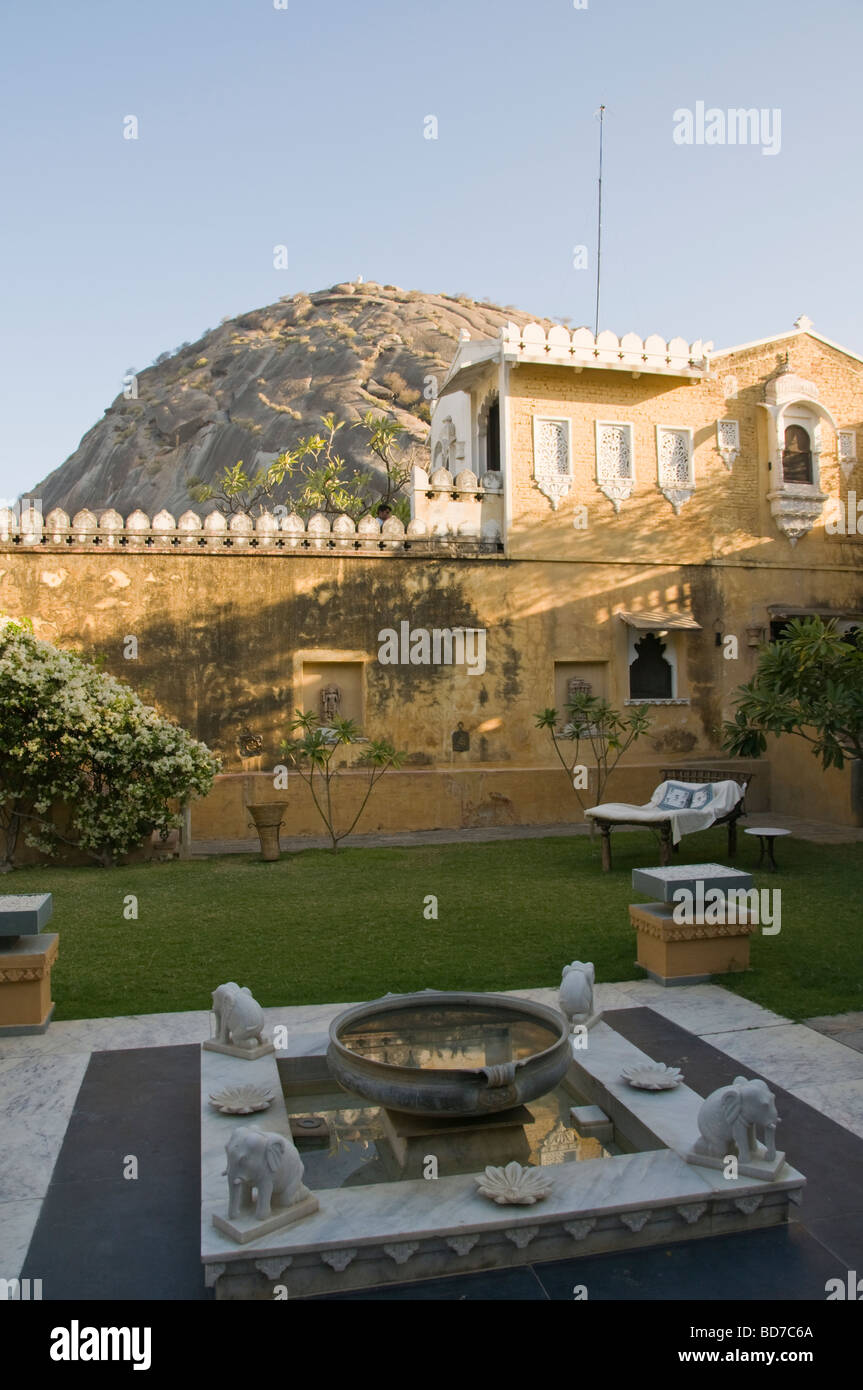 Rawla Narlai Hotel, Foot of Granite Rock, Narlai, Rajasthan, India ...