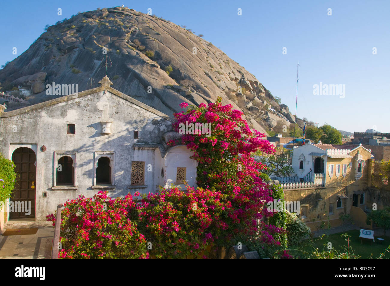 Rawla Narlai Hotel, Foot of Granite Rock, Narlai, Rajasthan, India ...