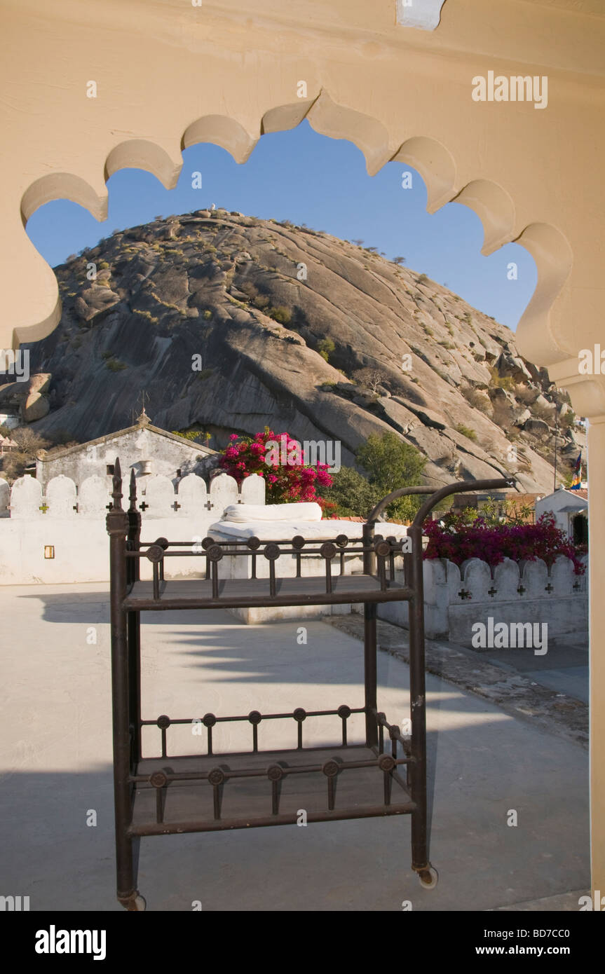 Rawla Narlai Hotel,Grounds,Foot of Granite Rock, Narlai, Rajasthan ...