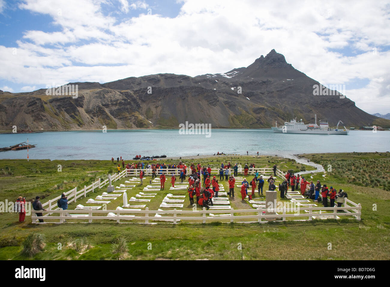 Ernest shackleton’s grave hi-res stock photography and images - Alamy