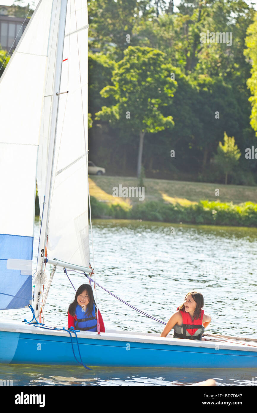 Small sailing vessels hi-res stock photography and images - Alamy