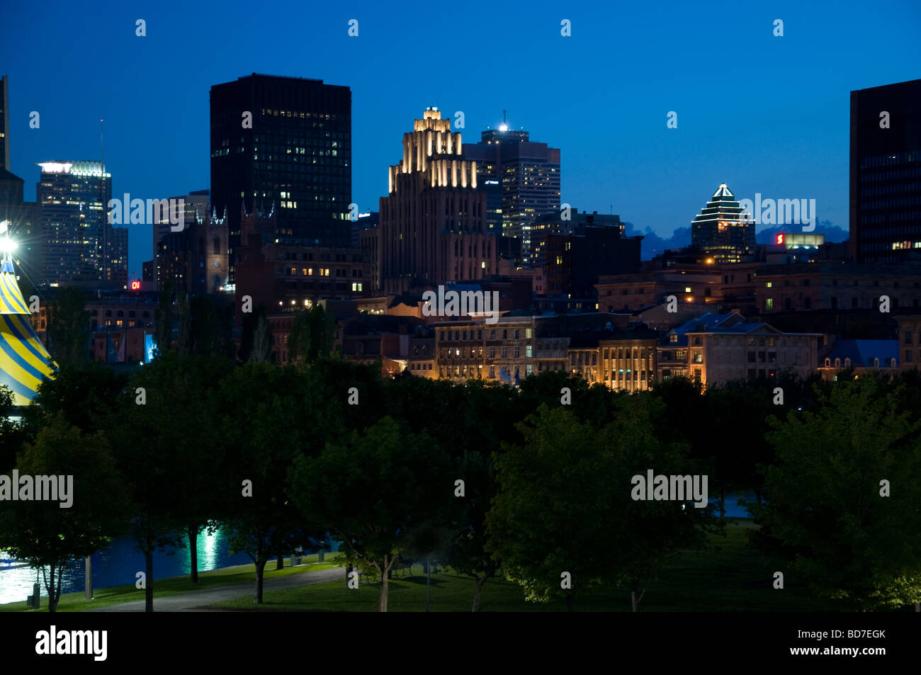 The Montreal skyline at night Stock Photo - Alamy