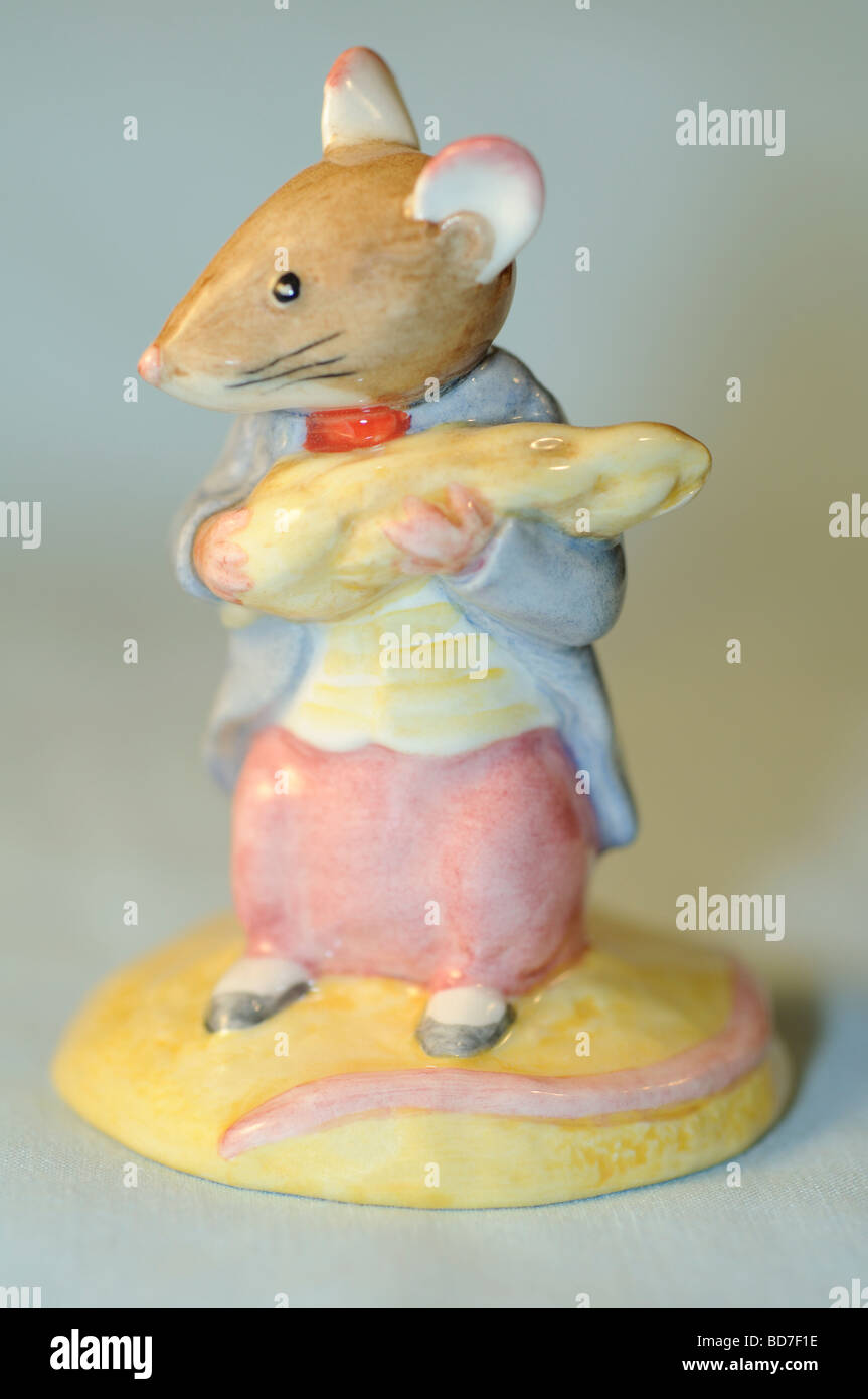 Johny town mouse eating corn - Beatrix Potter - Royal Doulton Peter ...