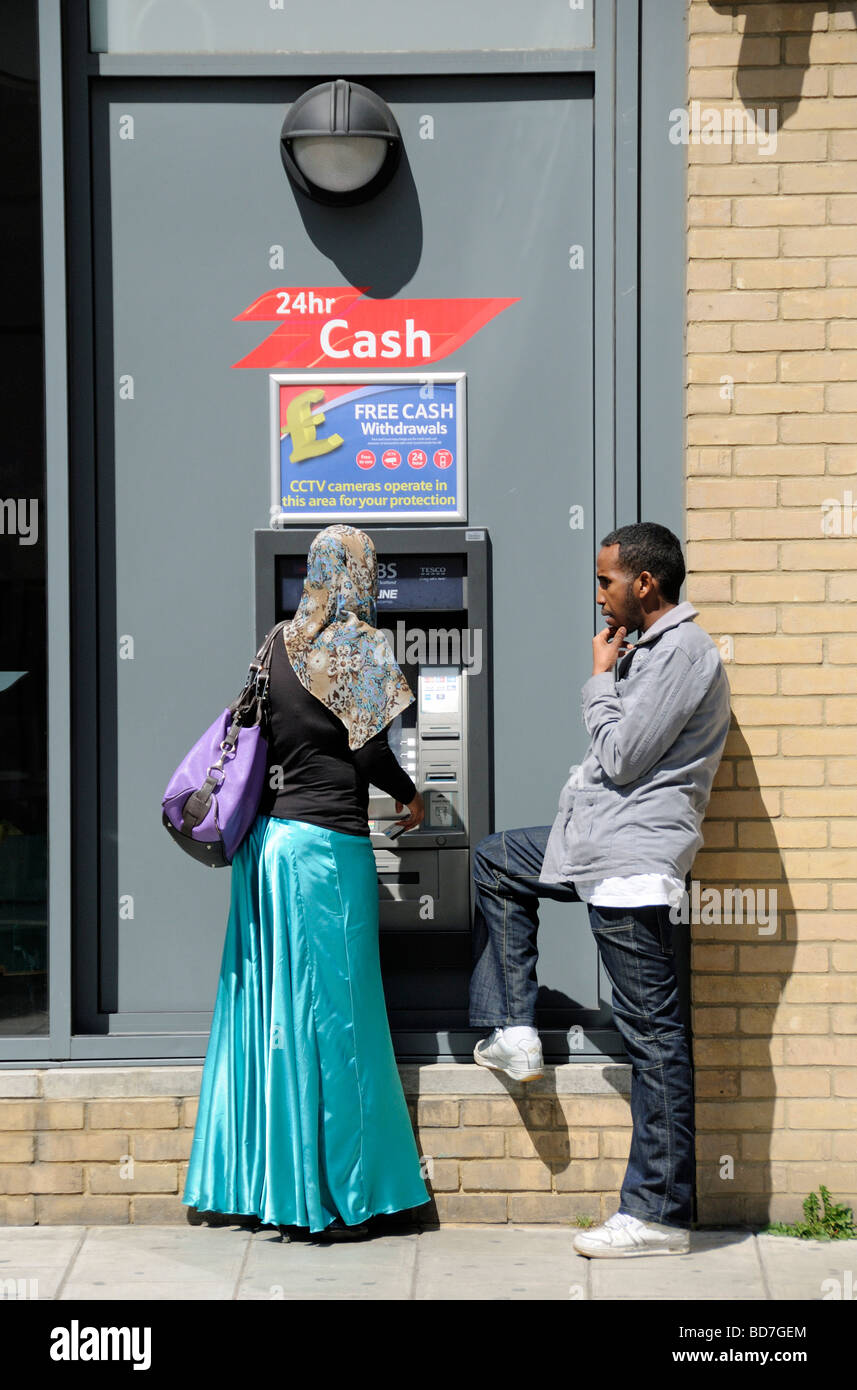 Couple and cash and uk hi-res stock photography and images - Alamy