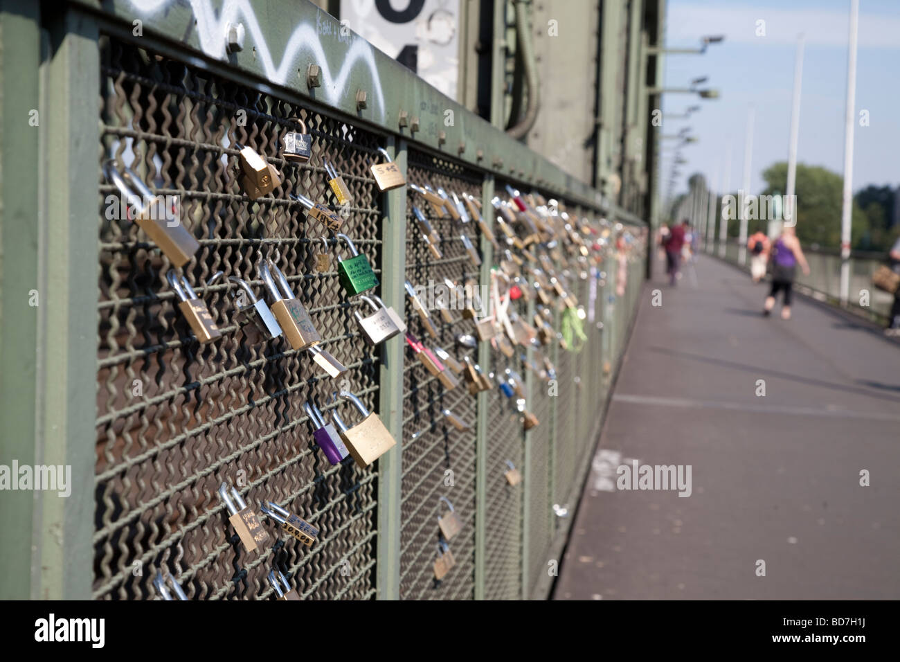 padlocks on fence of footpath of Hohenzollern railway bridge Cologne ...