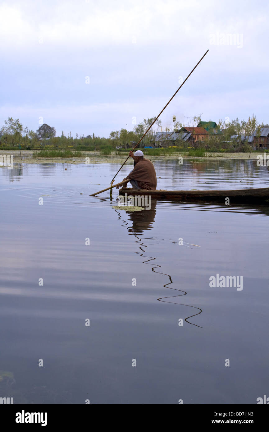 Traditional fishing methods hi-res stock photography and images - Alamy