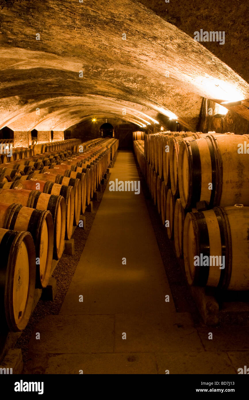 Burgundy wine cellar hi-res stock photography and images - Alamy