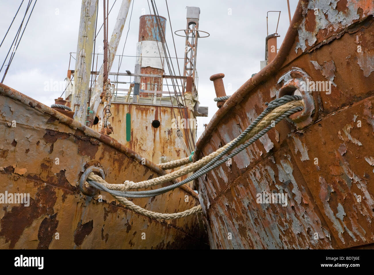 Ships at the old harbour hi-res stock photography and images - Alamy