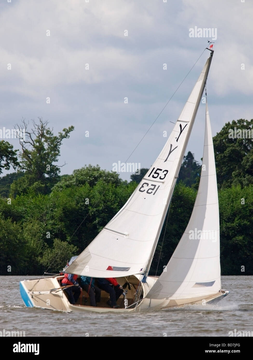 Yeoman sailing boat hi-res stock photography and images - Alamy