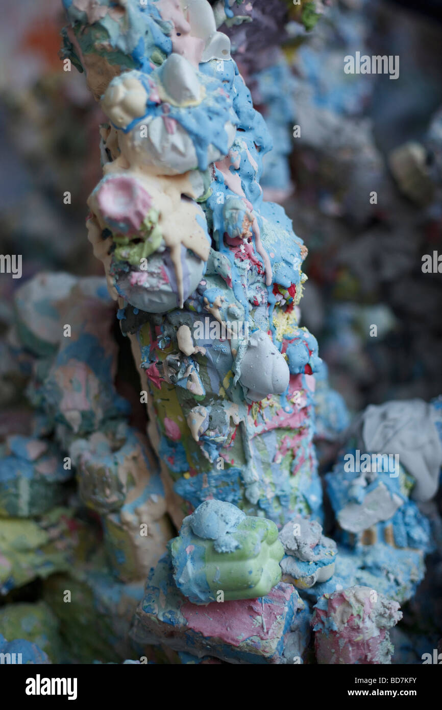 Colorful sculpture hi-res stock photography and images - Alamy