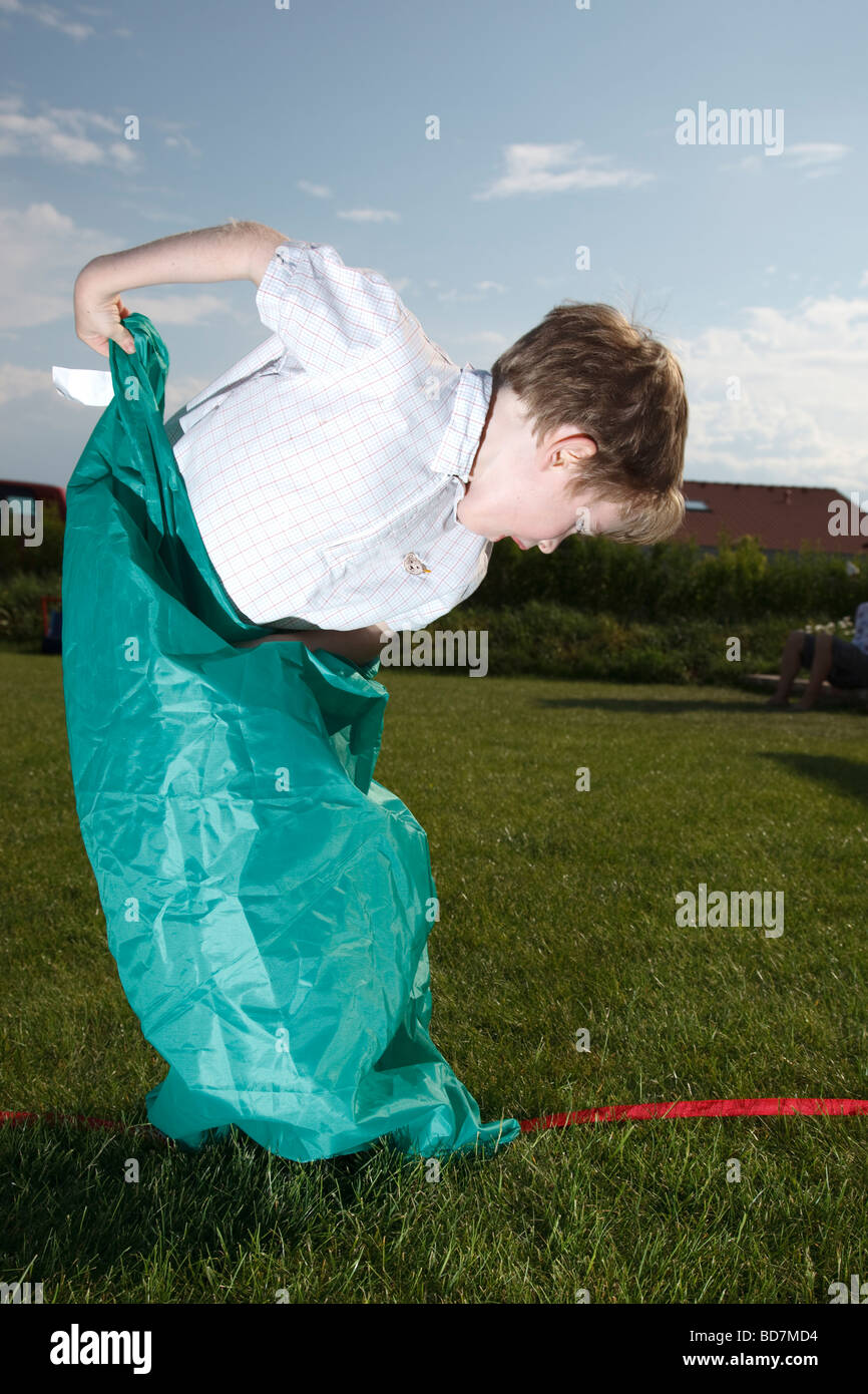 Hop sack hi-res stock photography and images - Alamy