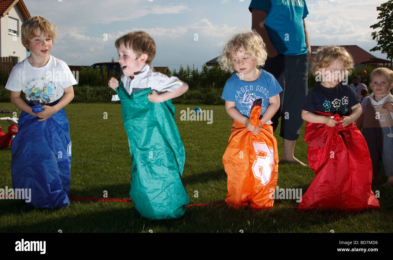 Hop sack hi-res stock photography and images - Alamy