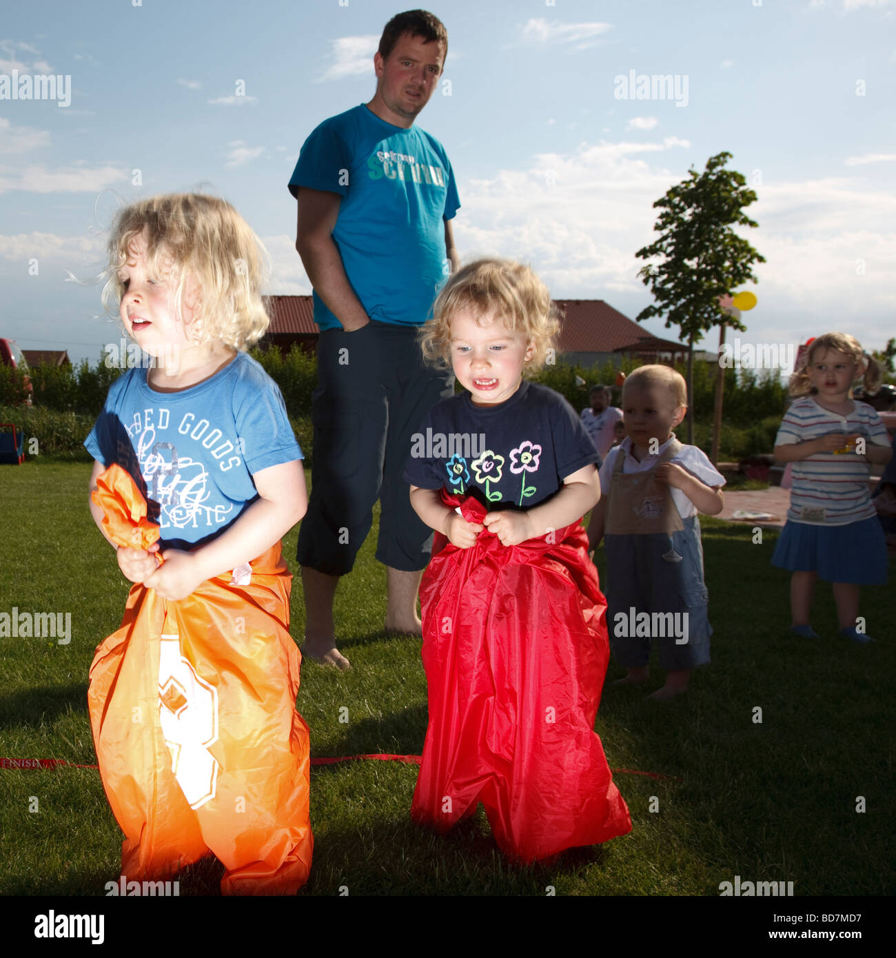 Sack race girls hi-res stock photography and images - Alamy