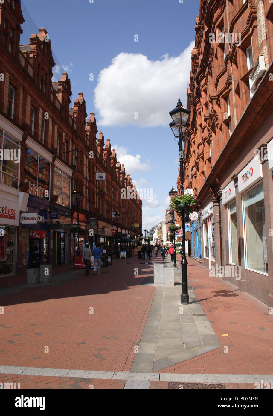 Reading town centre hi-res stock photography and images - Alamy