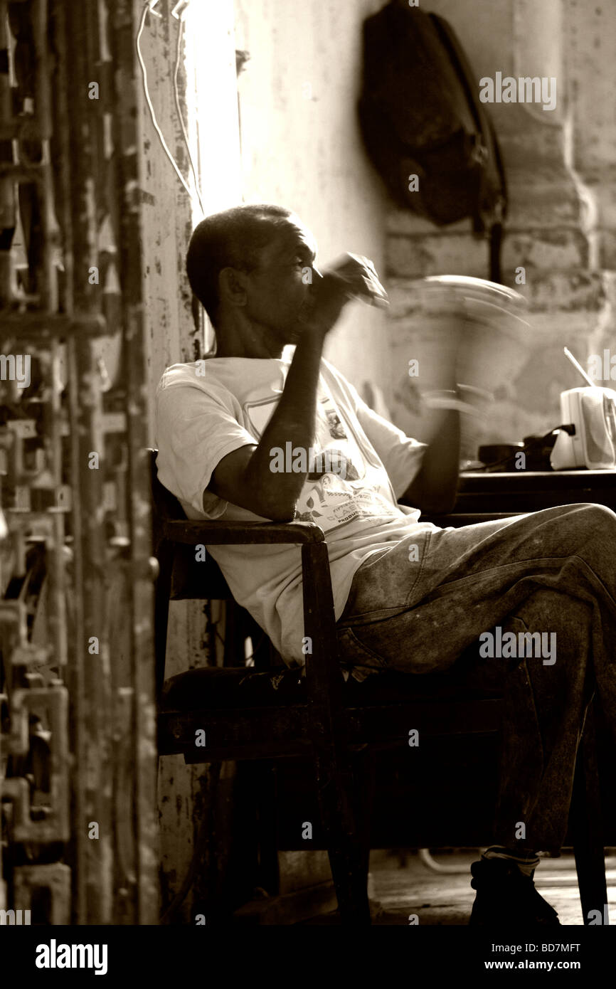 Cuban portraits hi-res stock photography and images - Alamy