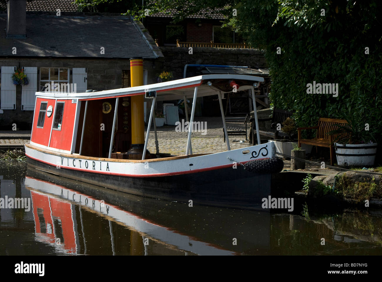 Steam-powered barge at the canal basin at Linlithgow, Scotland Stock ...