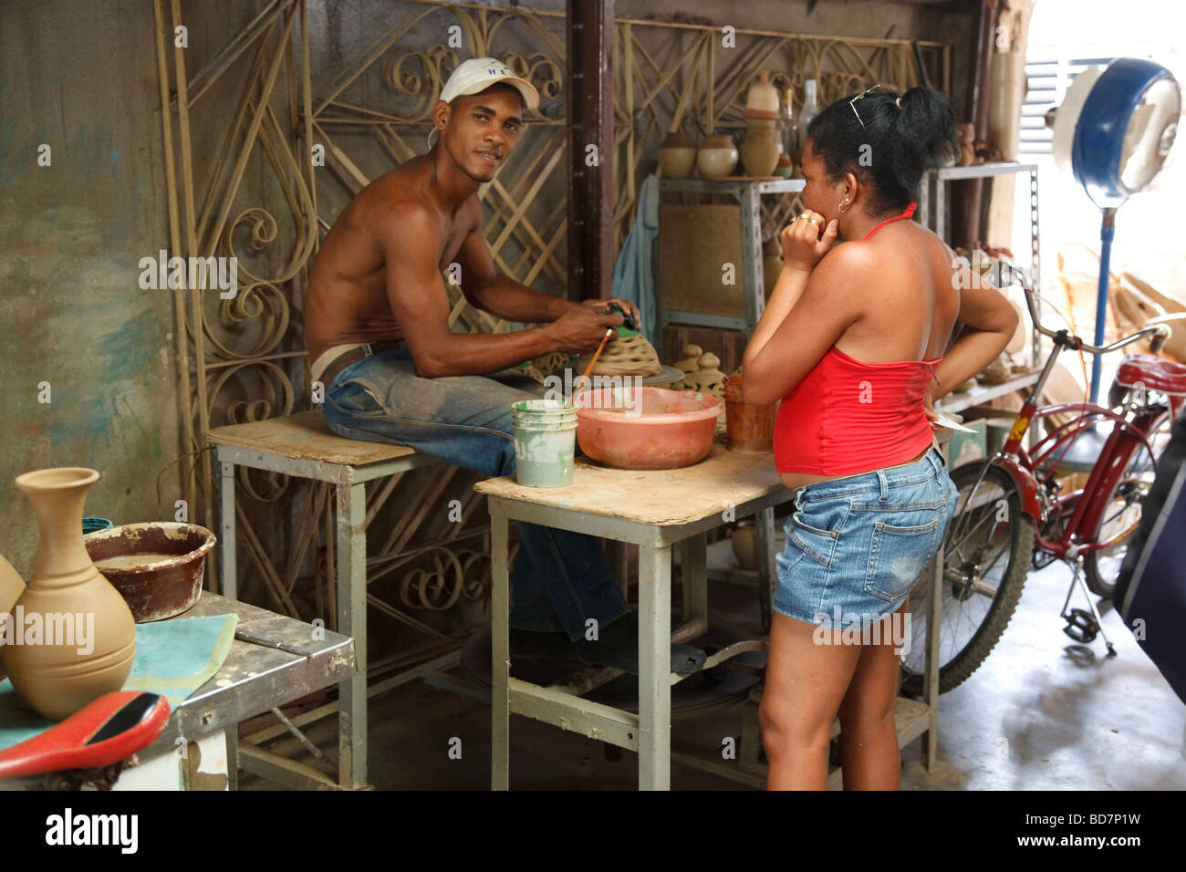 Cuba pottery trinidad hi-res stock photography and images - Alamy