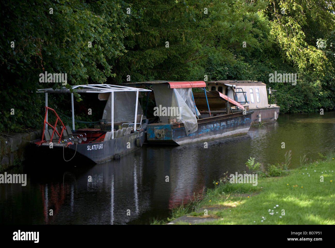 Old barges at the canal basin at Linlithgow, Scotland Stock Photo - Alamy