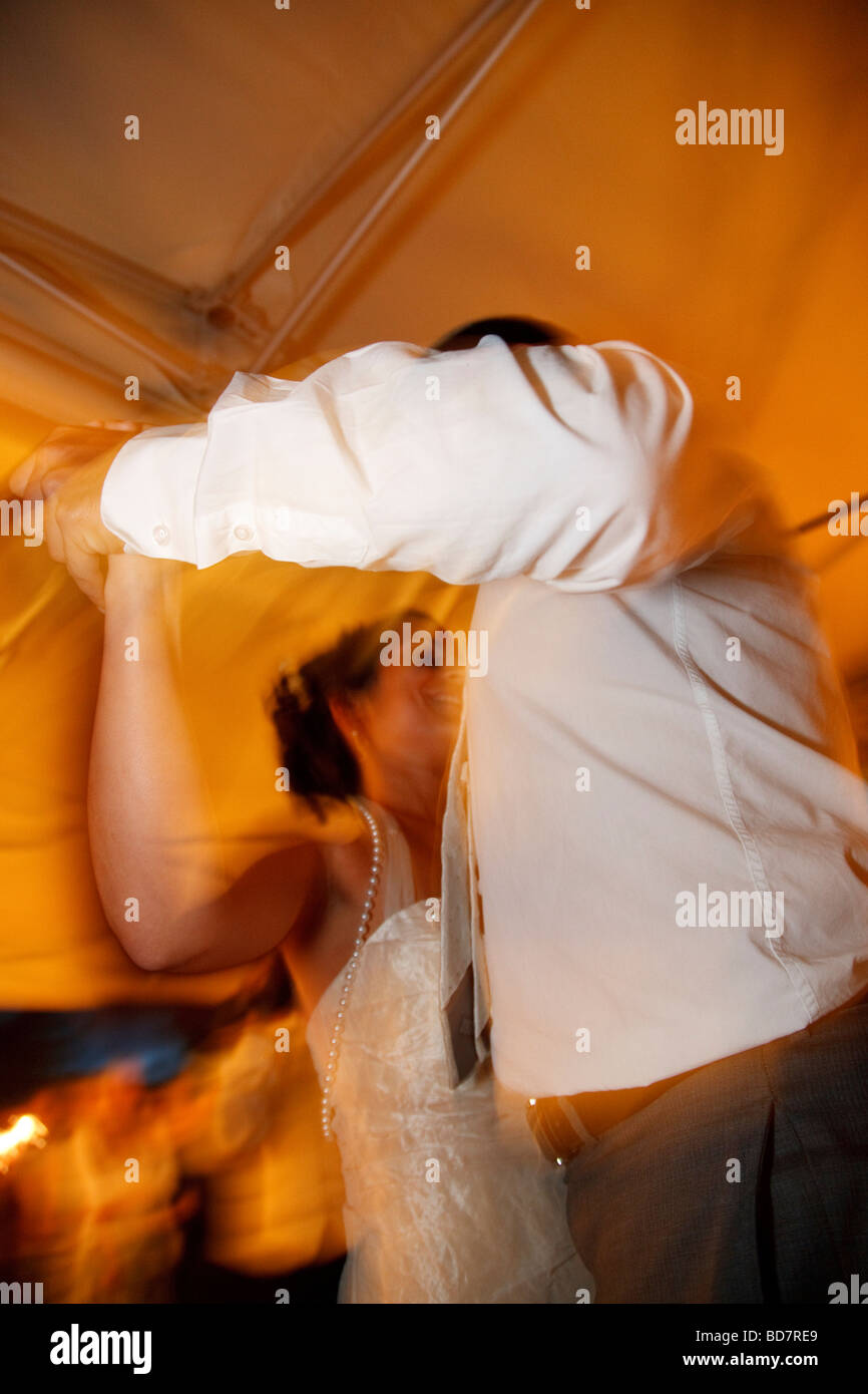 Bride and bridegroom dance hi-res stock photography and images - Alamy