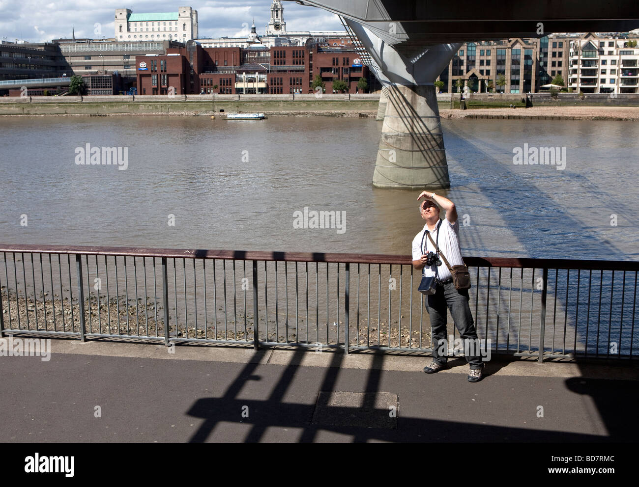 Bridge look hi-res stock photography and images - Alamy