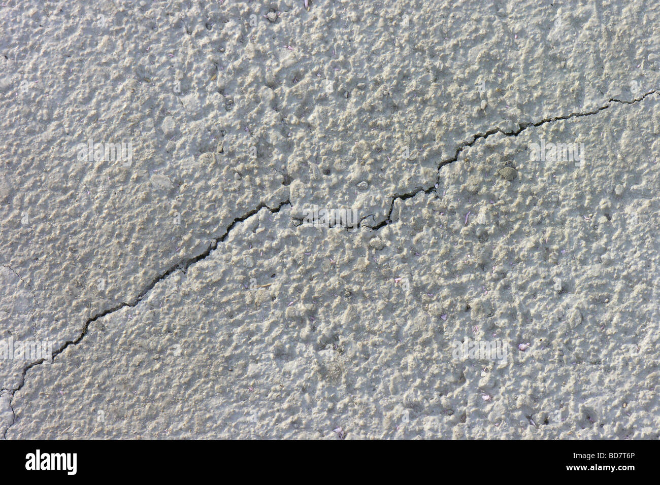 fissure in concrete Stock Photo - Alamy