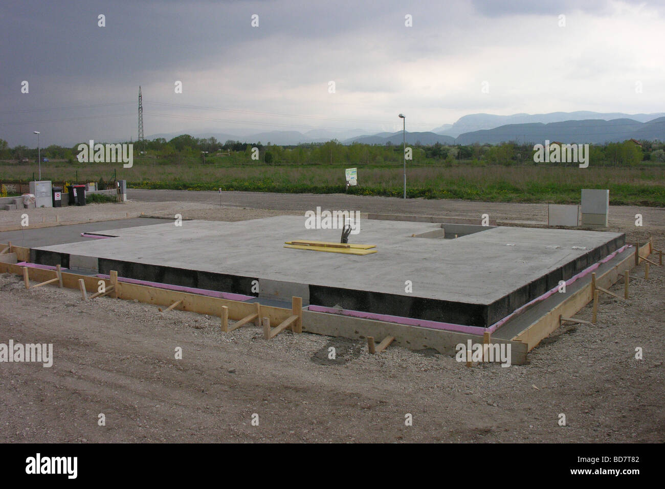 planking for placing concrete at construction site Stock Photo - Alamy