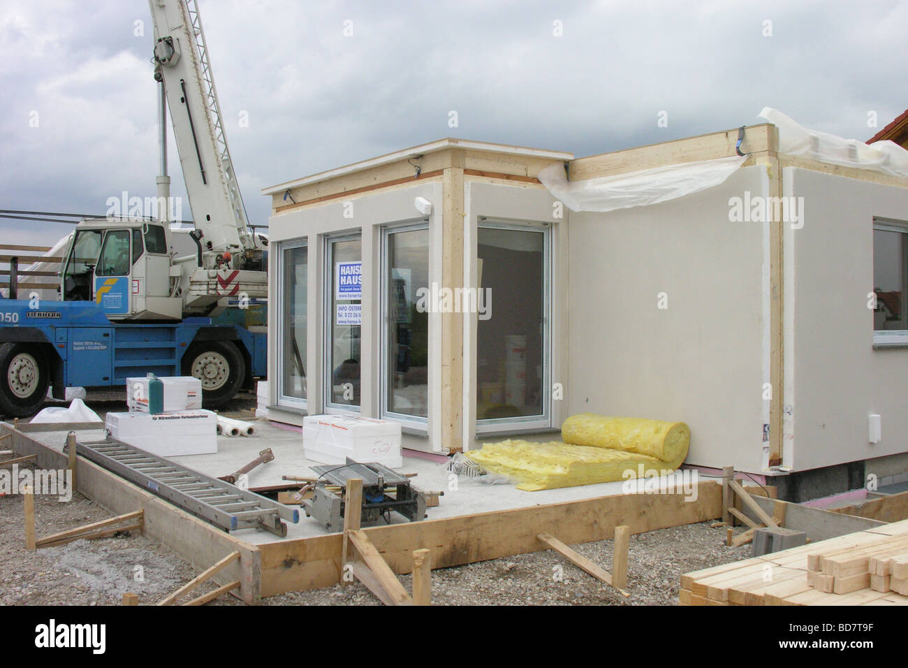 construction of a modular home Stock Photo - Alamy