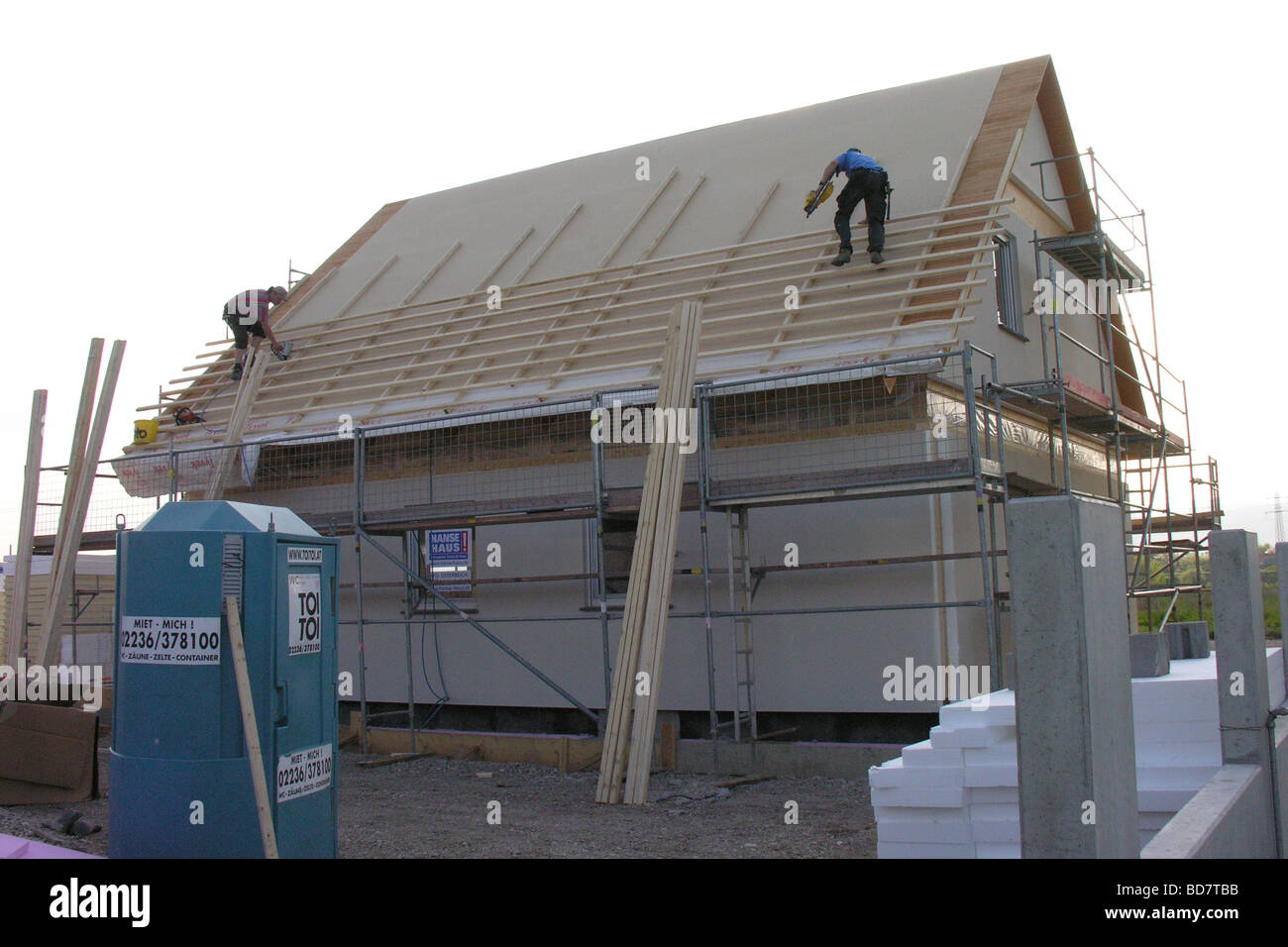 construction of a modular home Stock Photo - Alamy