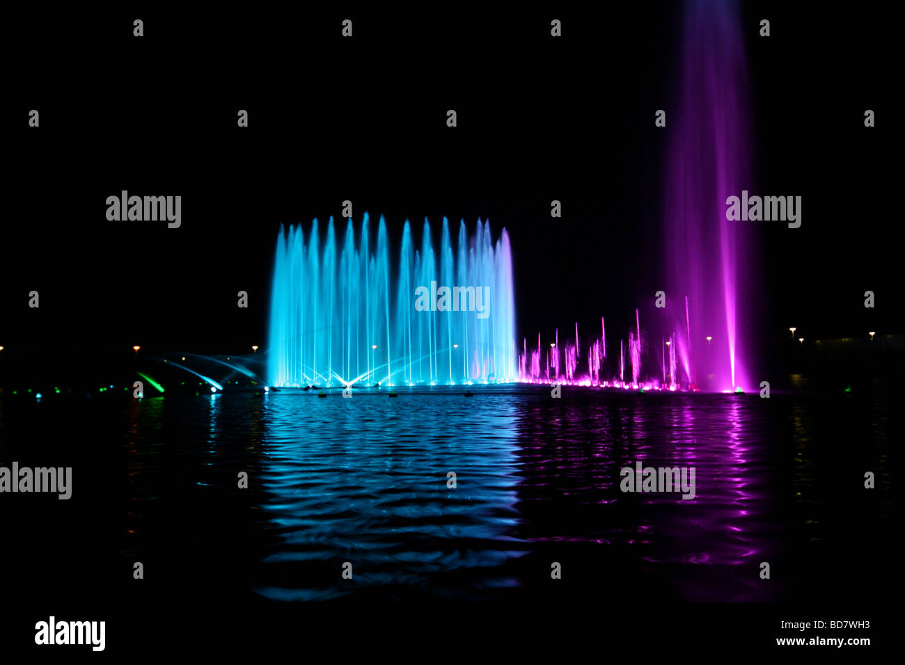 Fontanna multimedialna hi-res stock photography and images - Alamy